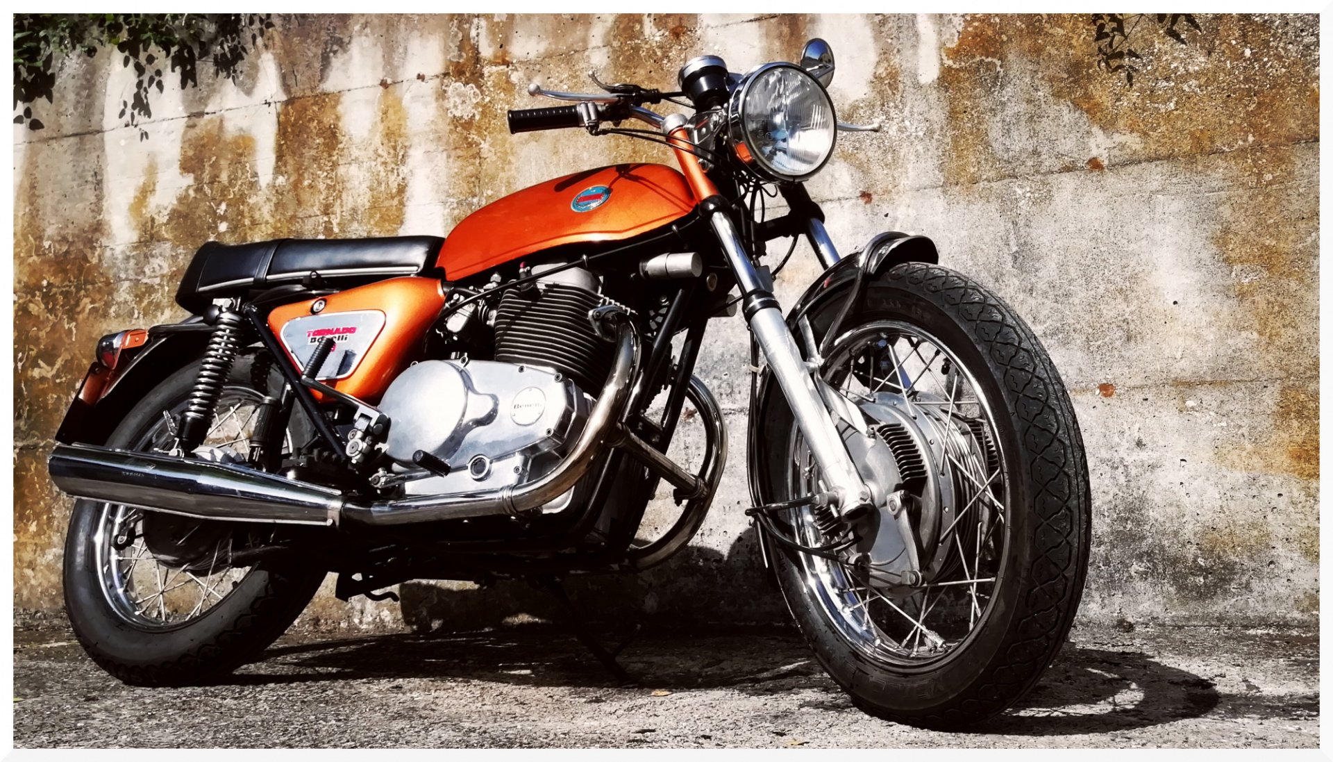 Motorcycle Tours. Ride 70s