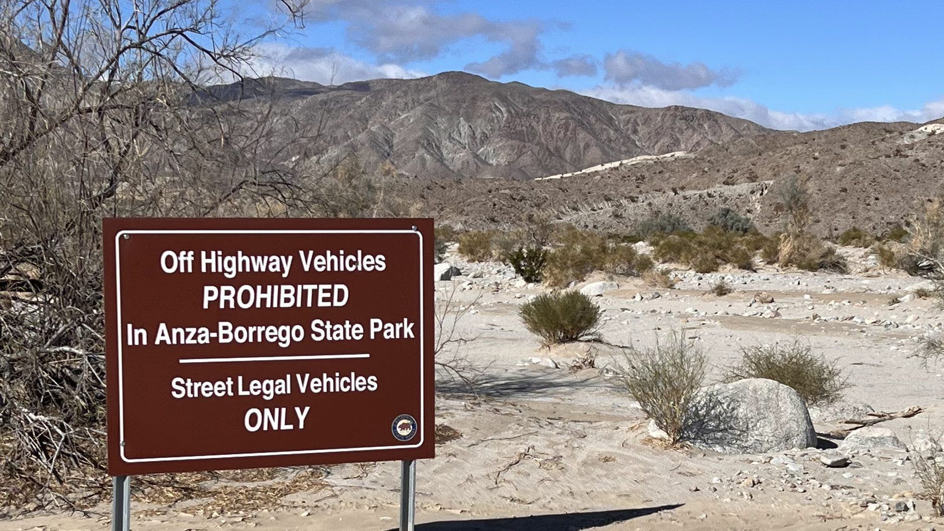 Hike Wind Caves in Anza-Borrego State Park