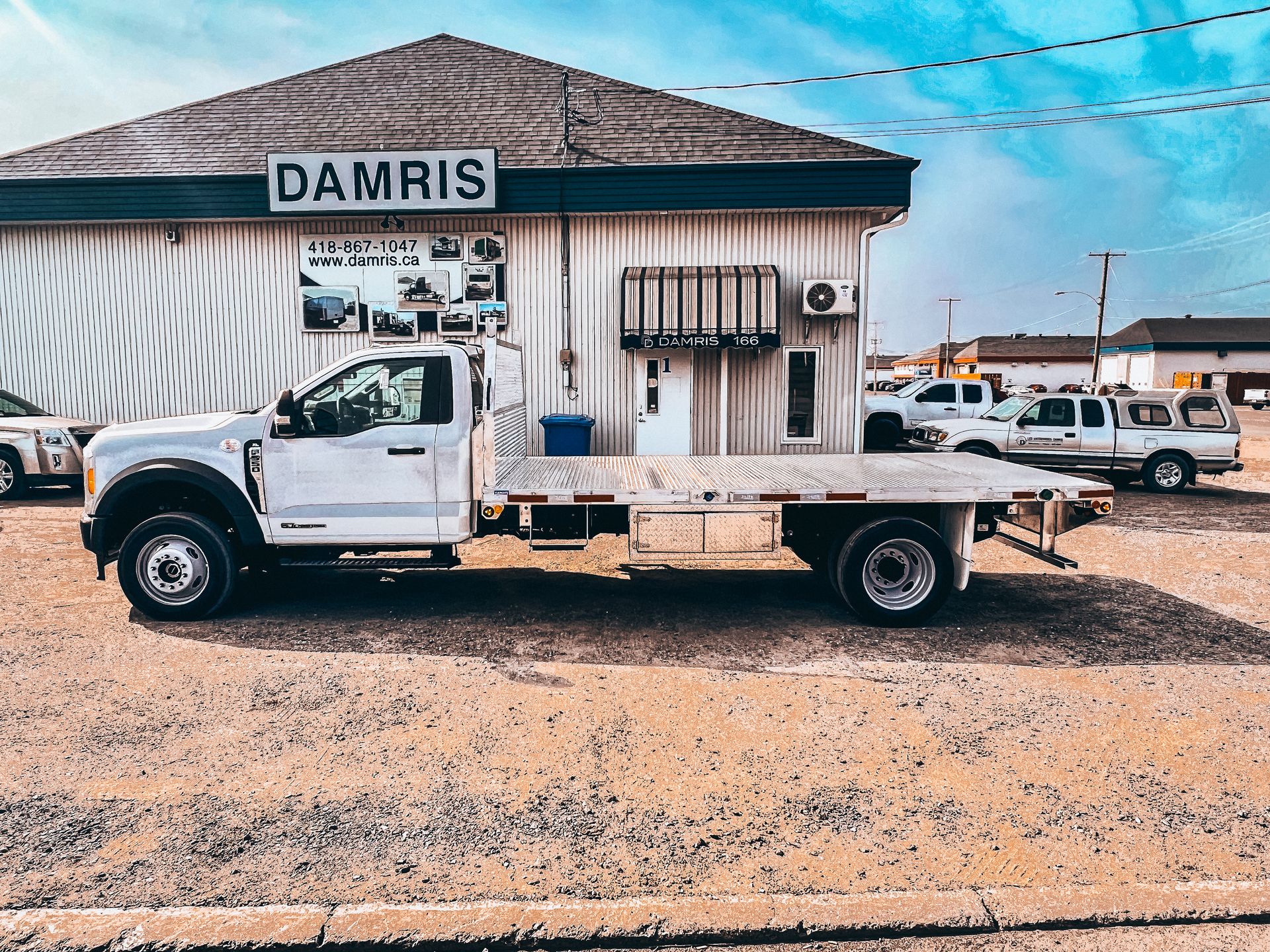 Plateformes et remorques | Les Entreprises Damris Inc.