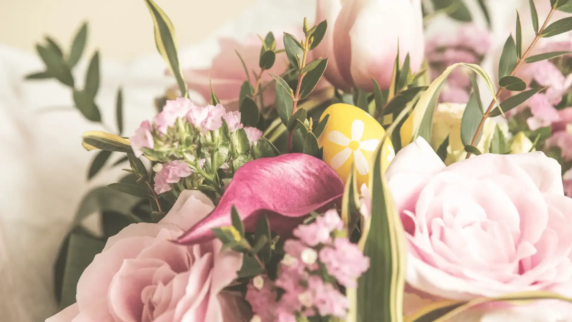 Easter: sending flowers in Christchurch to celebrate