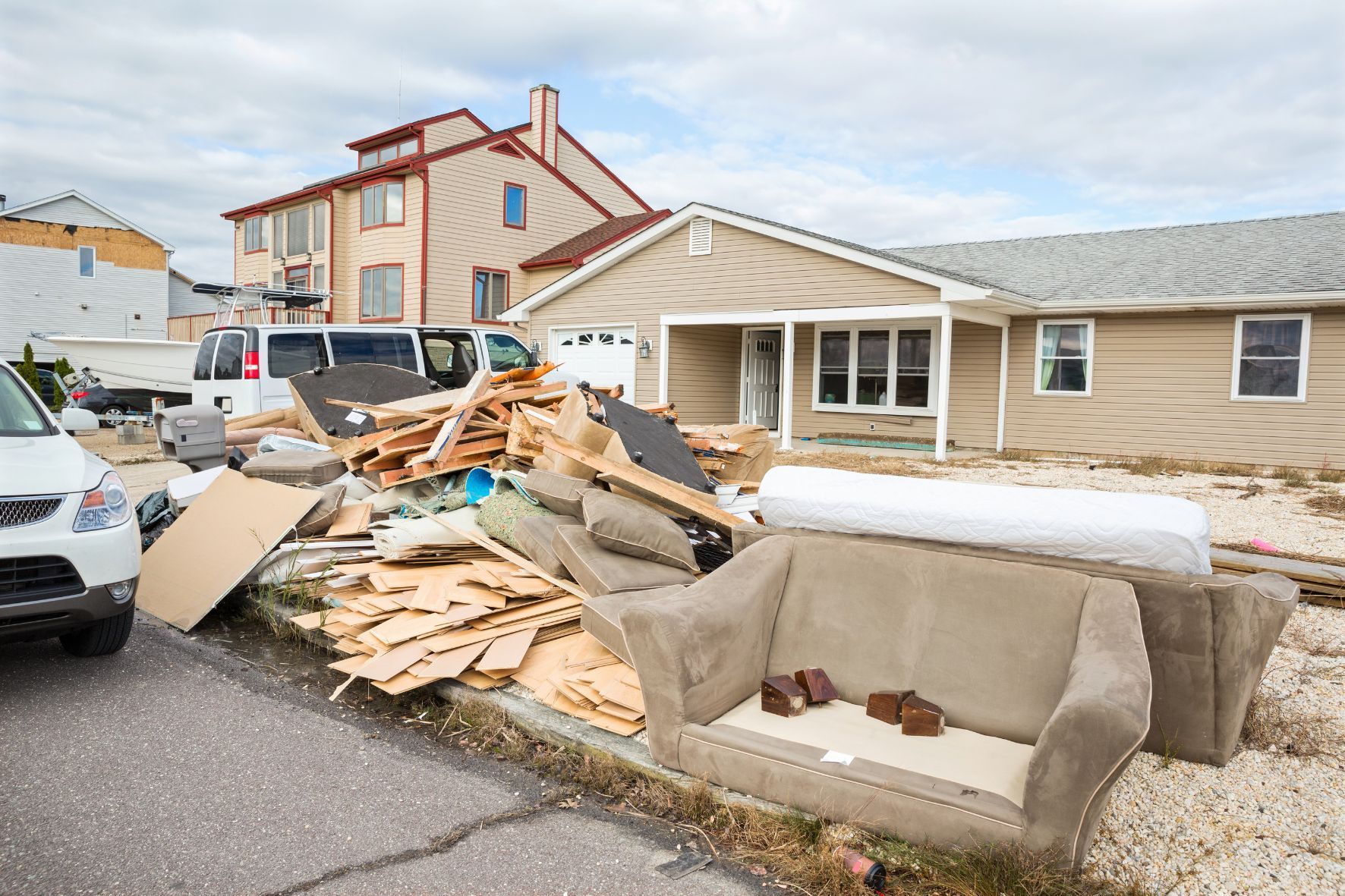 How to Salvage & Store Items After Flood Damage