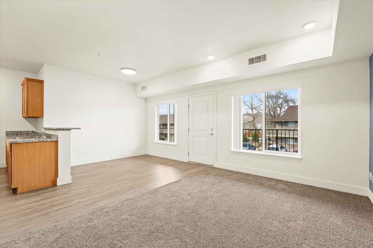 Property Details | Bella Lago