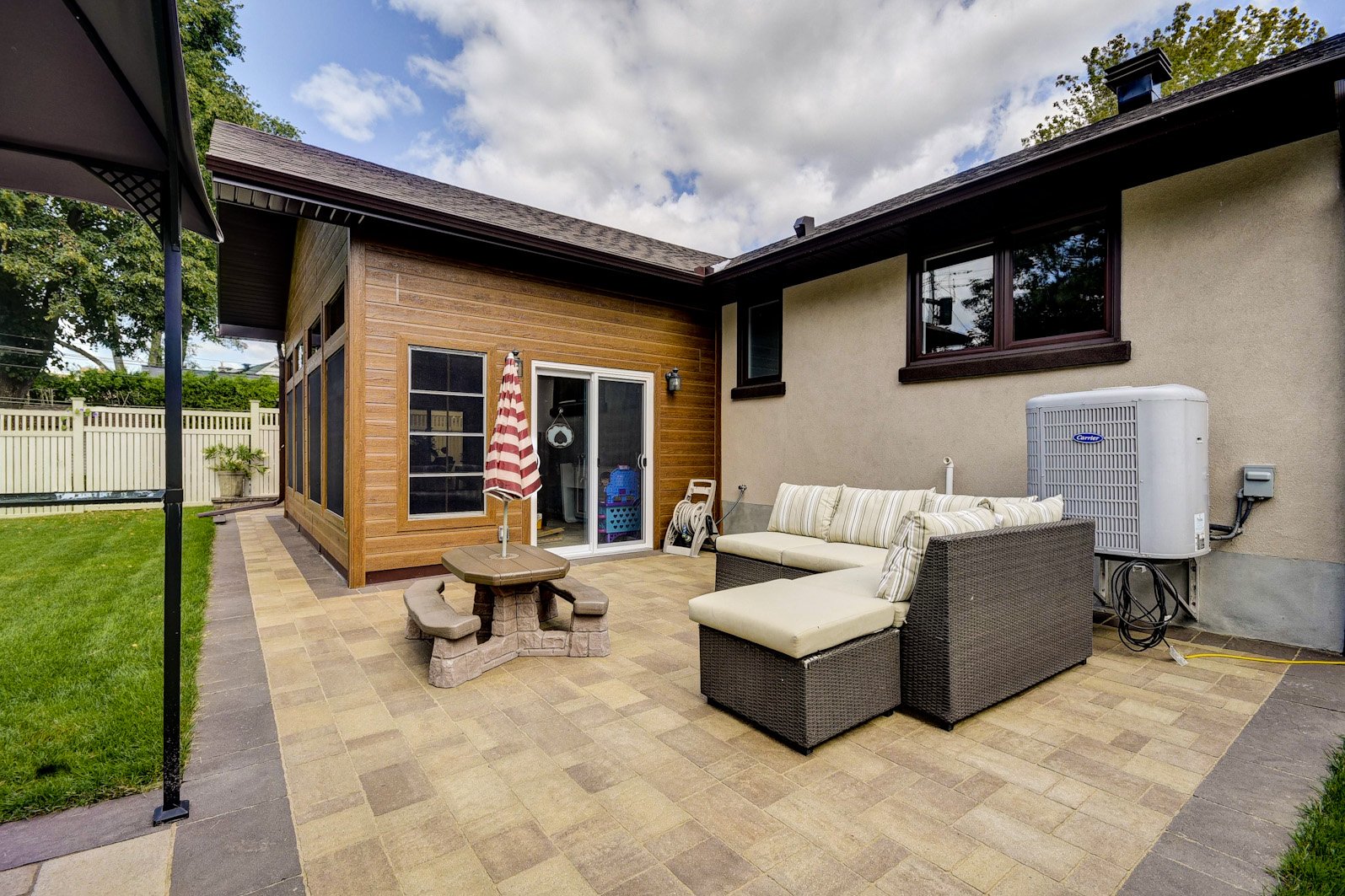 Cutting Edge Construction. Custom Home Builds & Renovations