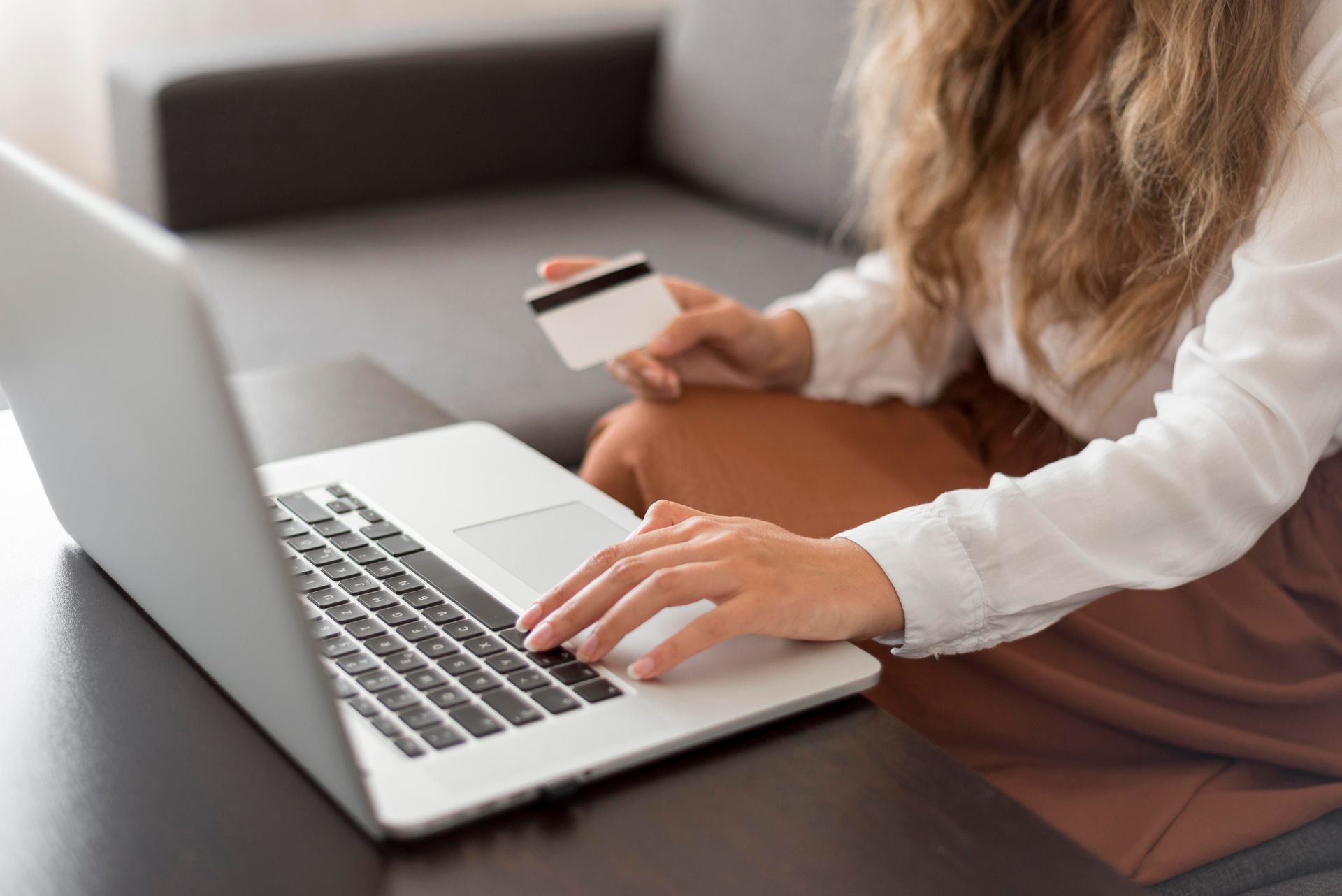 Como economizar comprando passagem de ônibus online