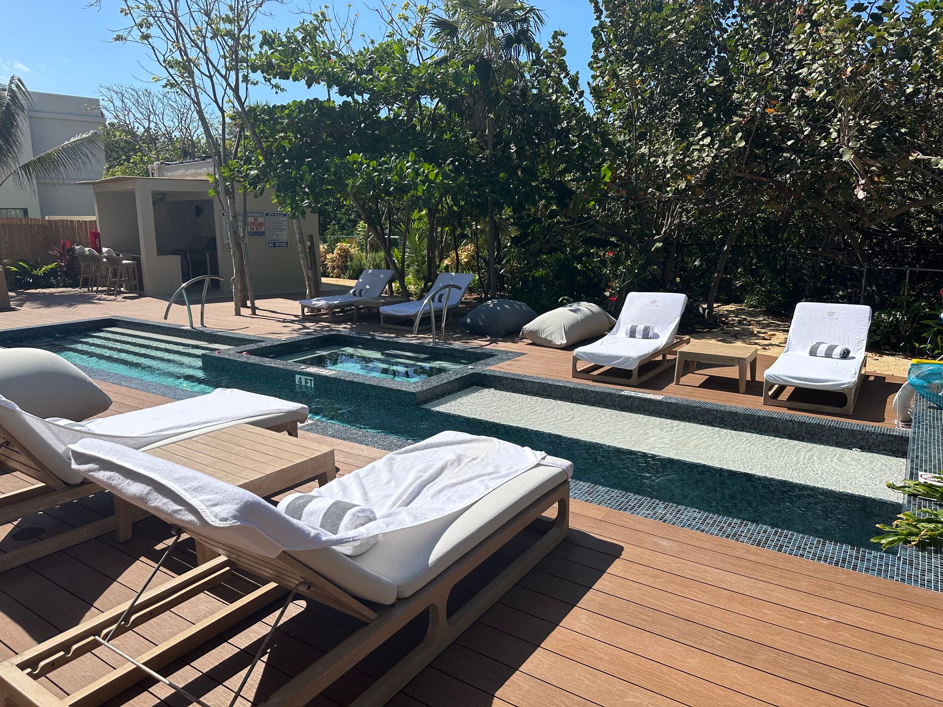 Vida Cayman Islands - Gallery - Grand Cayman's Luxury Boutique Hotel