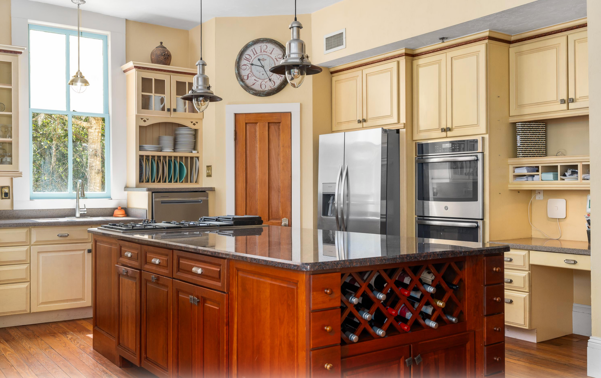 GNV - STR - AirBNB - VRBO - Vacation Rental