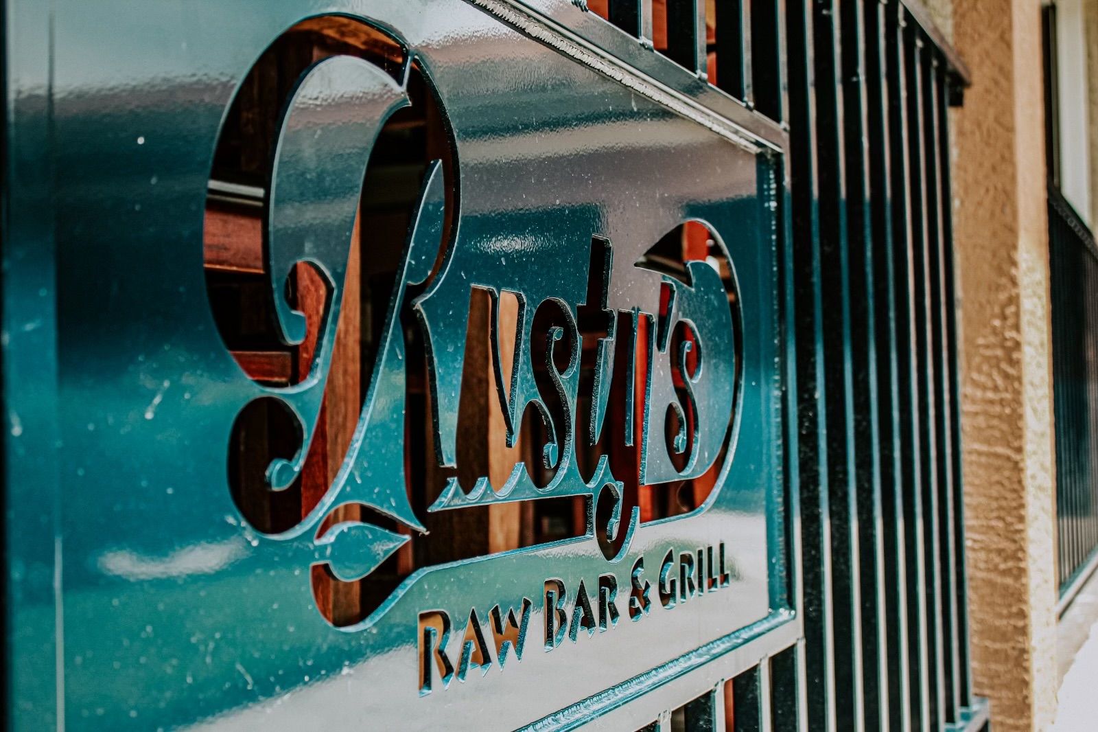Rusty's Raw Bar & Grill - Naples #1 Sports Bar