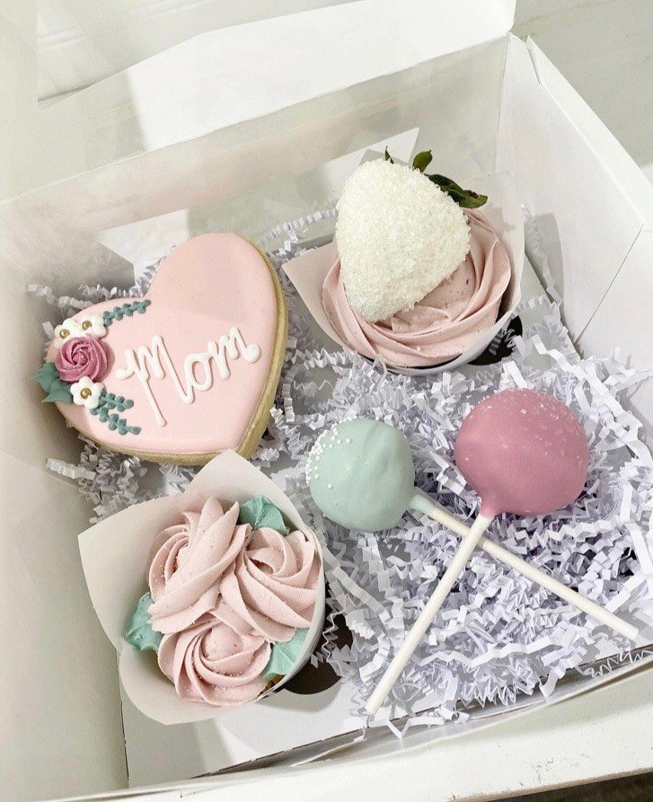 Custom Cake Designs | Crowley, TX