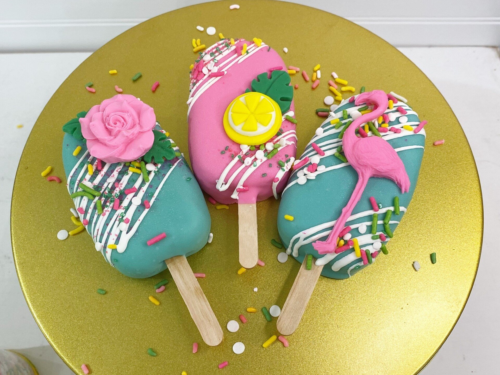 Custom Cake Designs | Crowley, TX