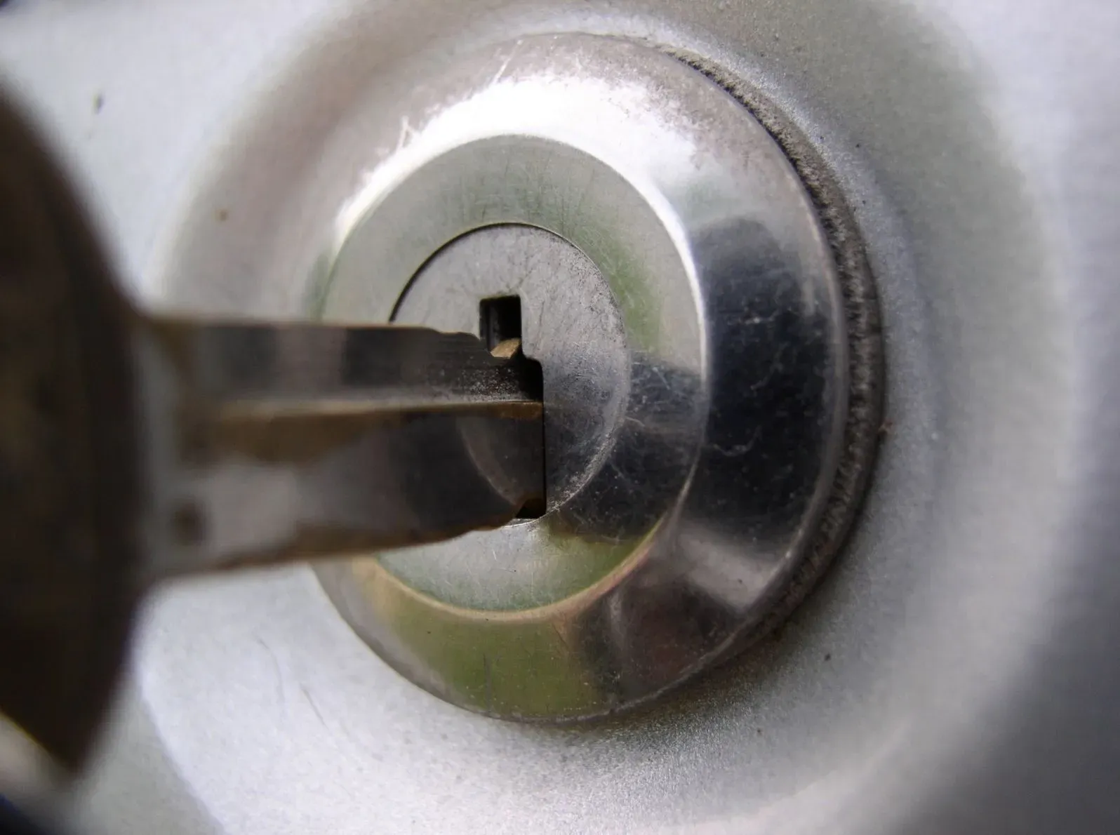 locksmith make key from lock