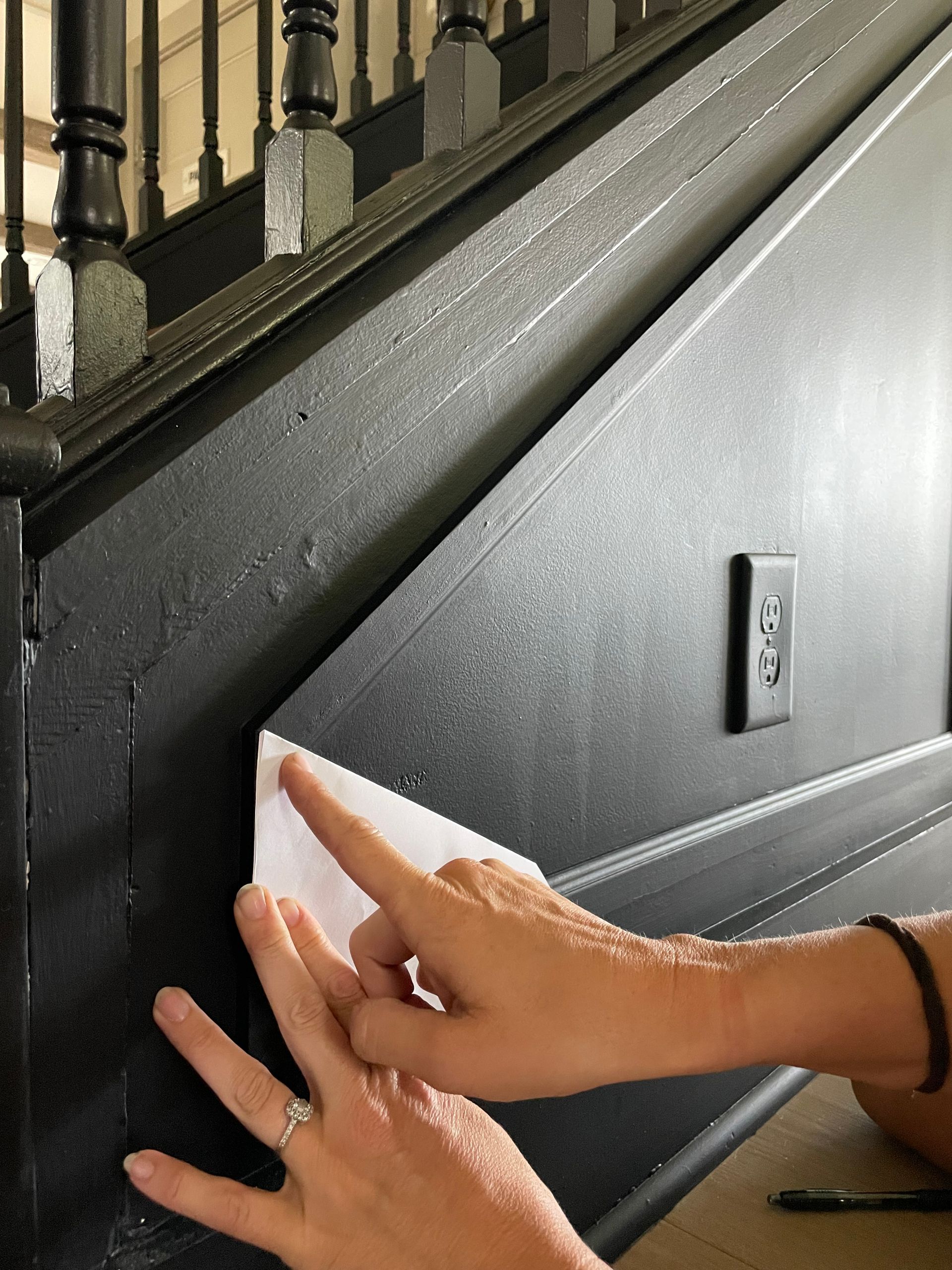 DRAMATIC BOX MOLDING