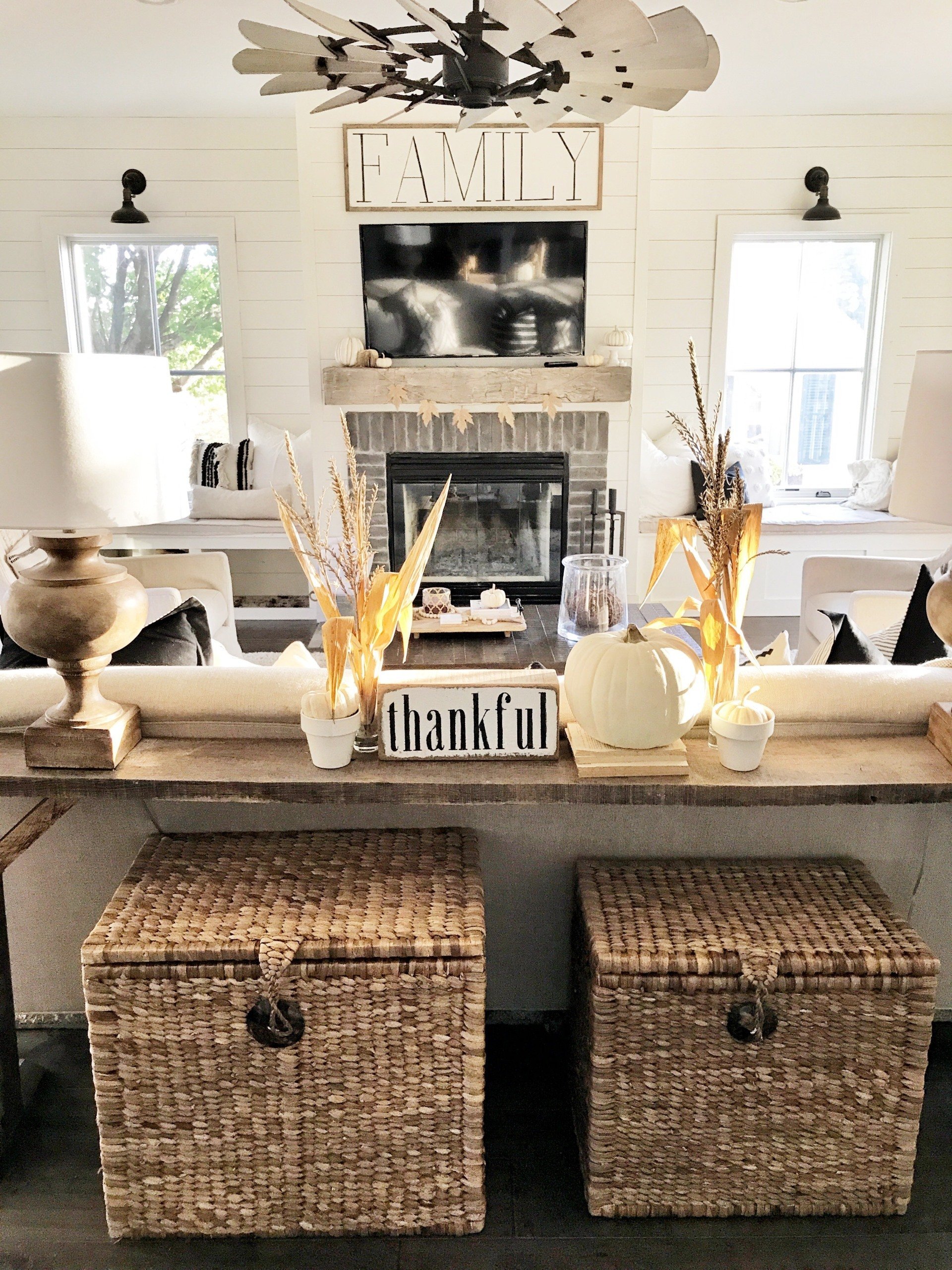FALL HOME TOUR–FALL FARMHOUSE DECOR