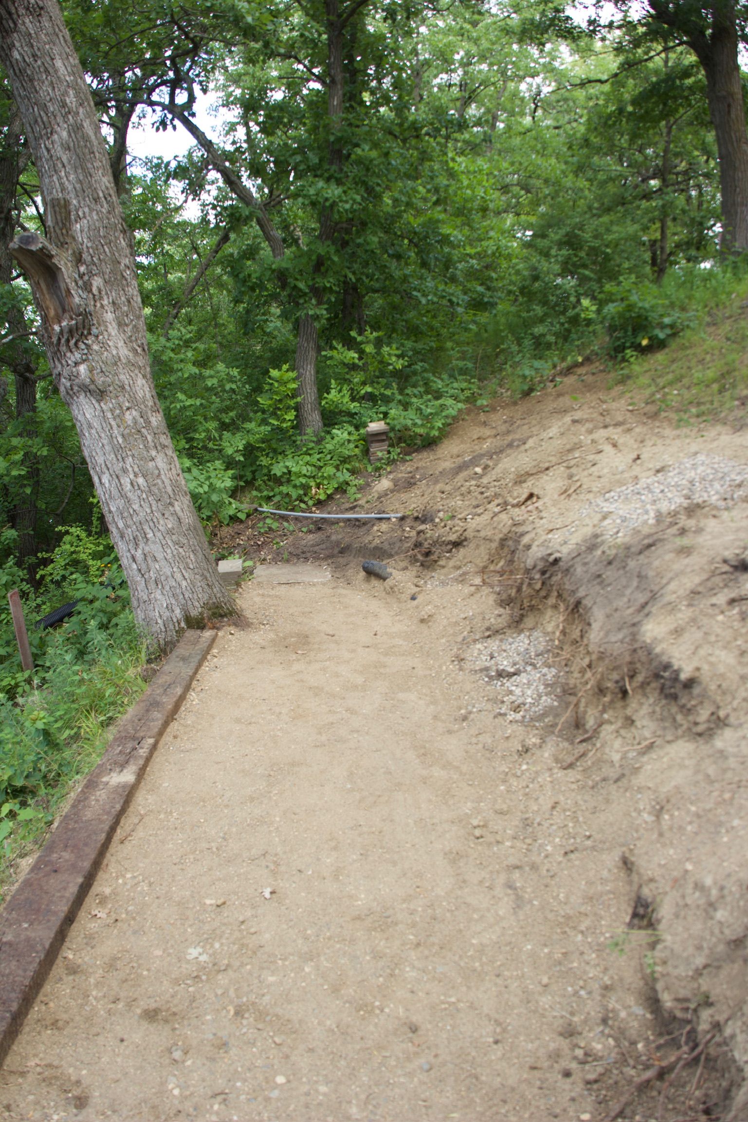RETAINING WALL & FIRE PIT