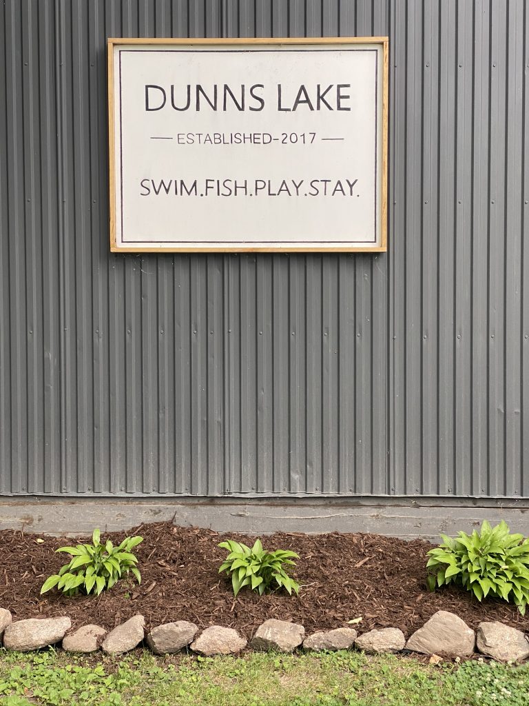 DIY HAND LETTERED SIGN