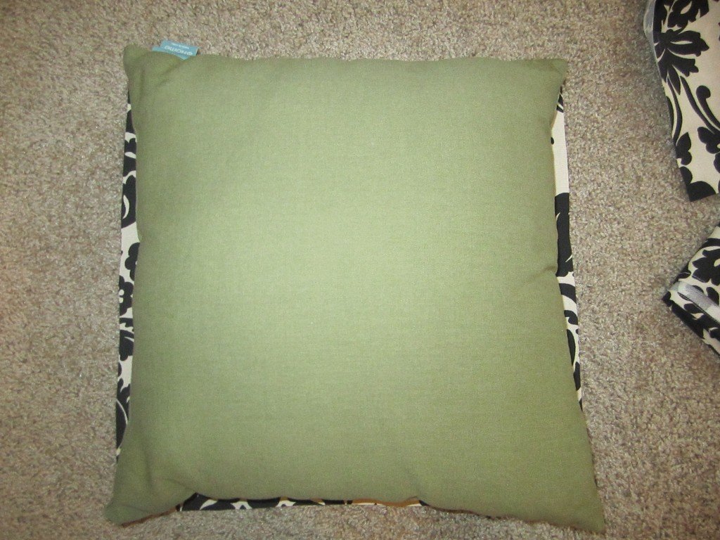 DIY: Making a No Zipper Pillow