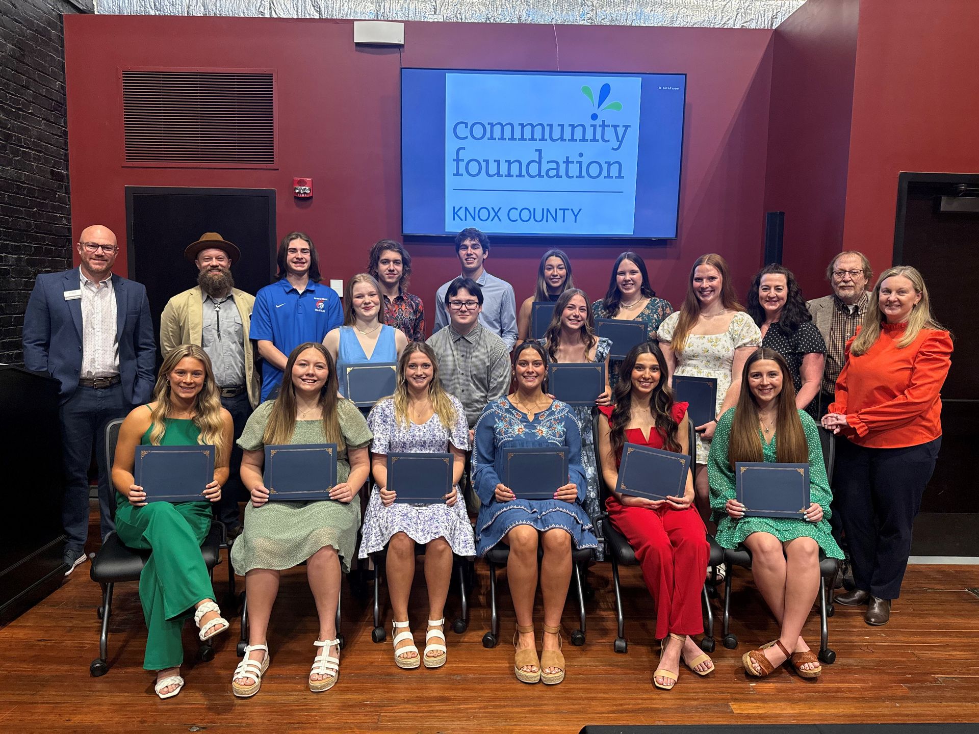16 Students Awarded More Than $37,000 in Scholarships from the Knox ...