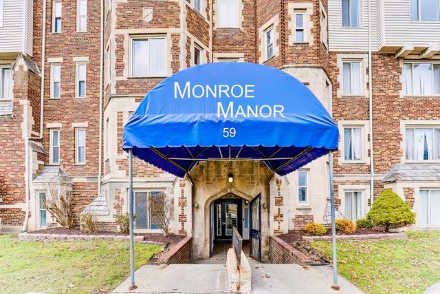 Monroe Manor Apartments | About Monroe Manor Apartments
