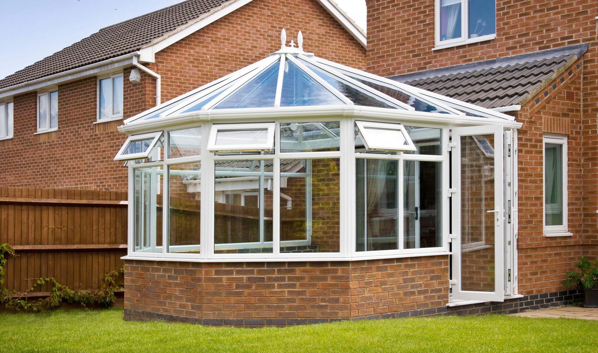 What are the different types of casement windows?