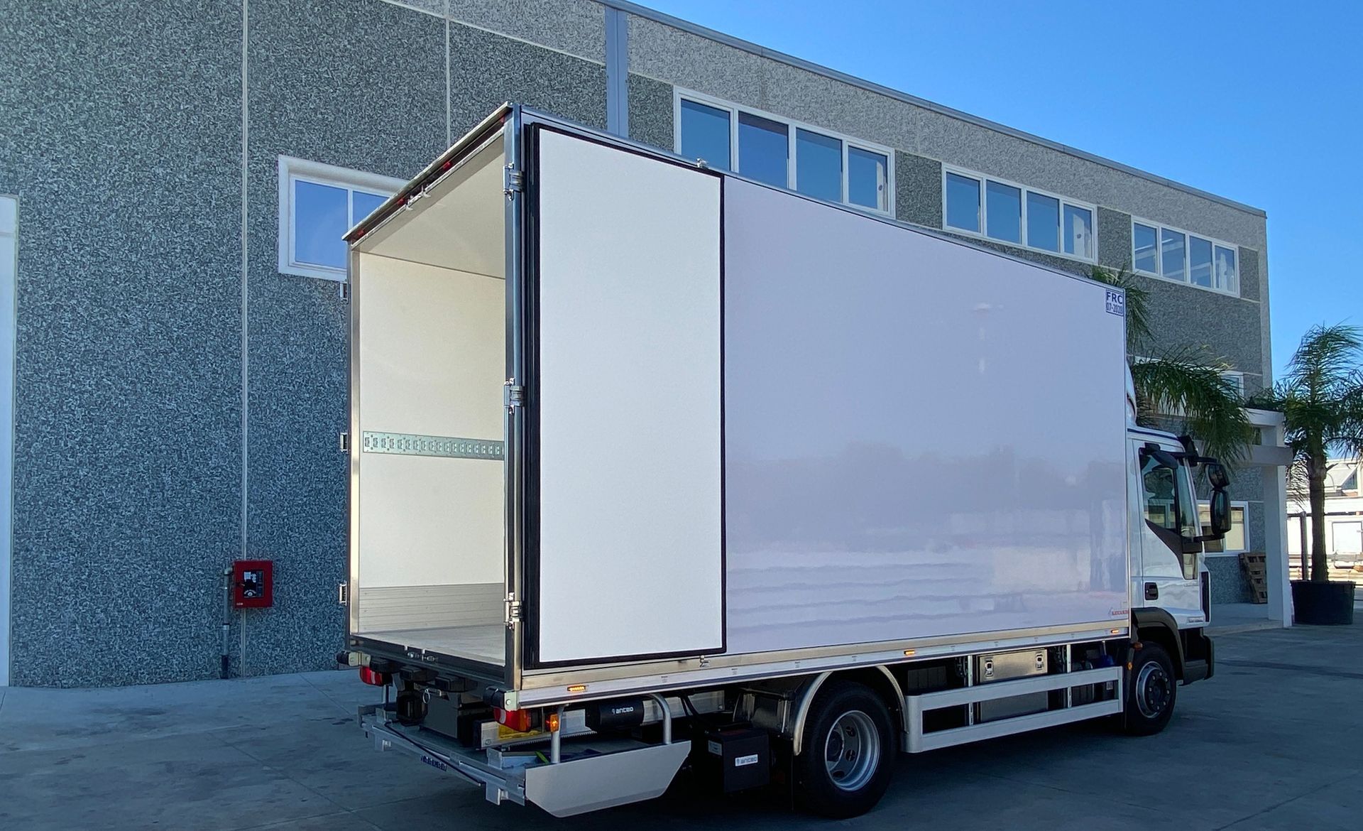 Allestimenti Veicoli Industriali | Volla, Napoli | F.lli Riccardi Srl