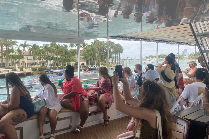 Miami Boat Cruises - Experience the Magic of Miami from the Water!