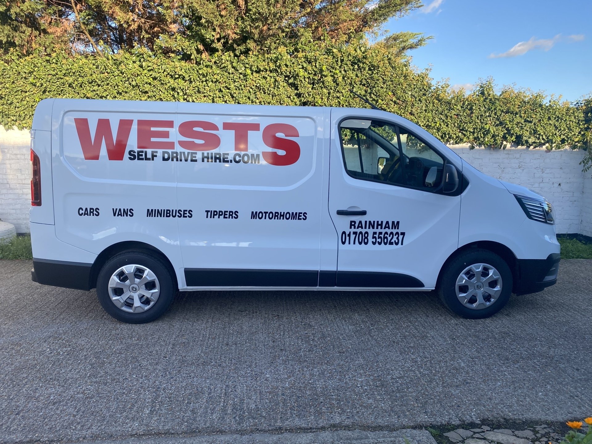 Rent a Renault Traffic Van In Essex From Wests Self Drive Hire