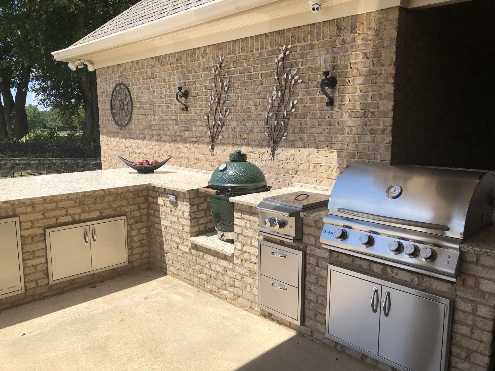 Outdoor Kitchen Design & Construction | Auburn Lake Martin Montgomery