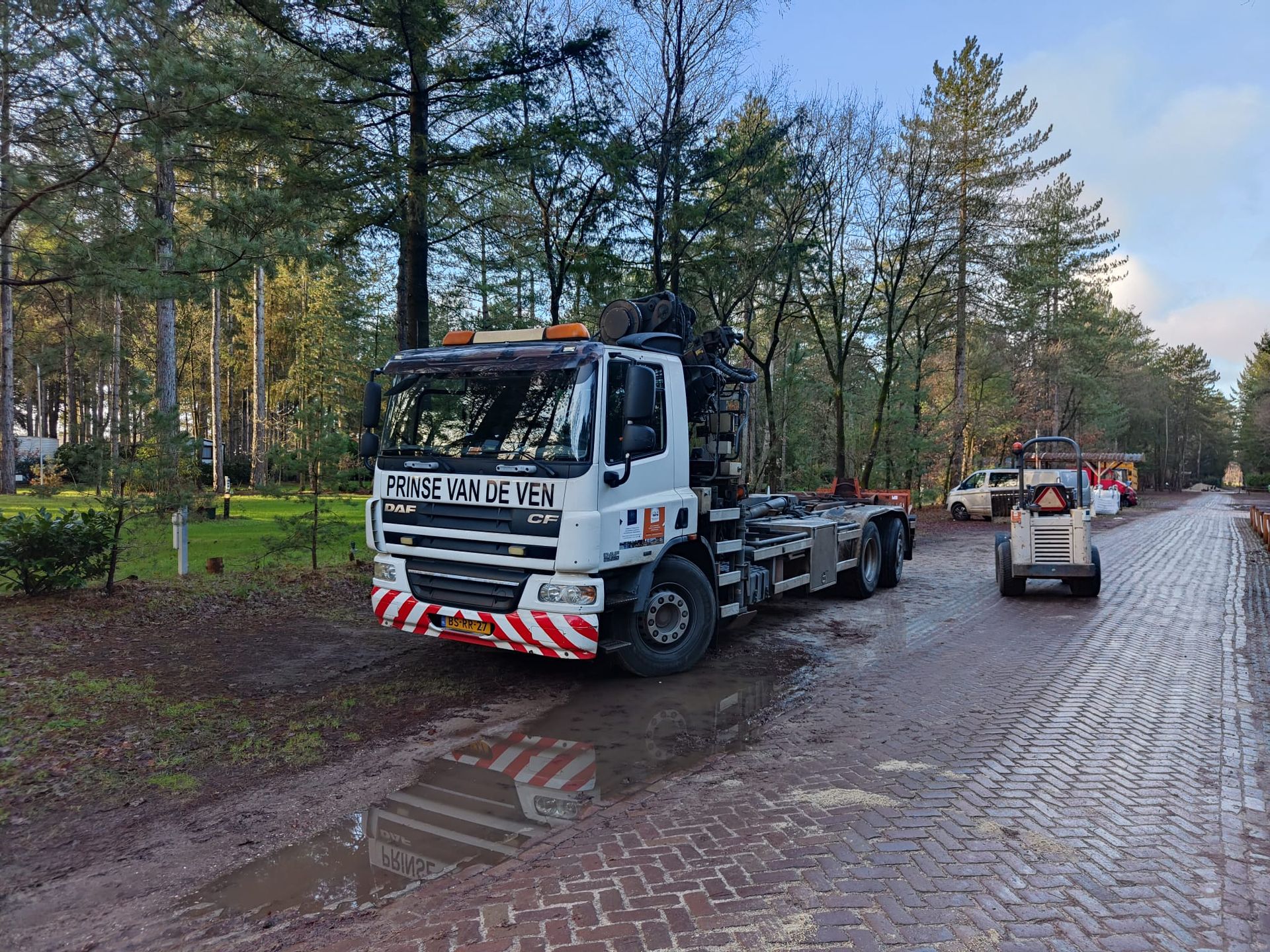 Aanleg terras Camping Distelloo Helvoirt