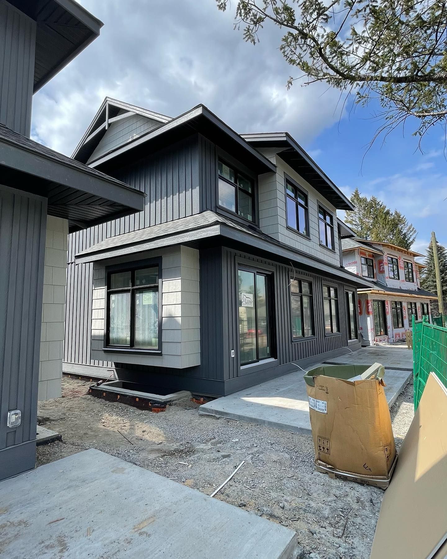 Roofing, Siding and Construction | Calgary, AB | Everest