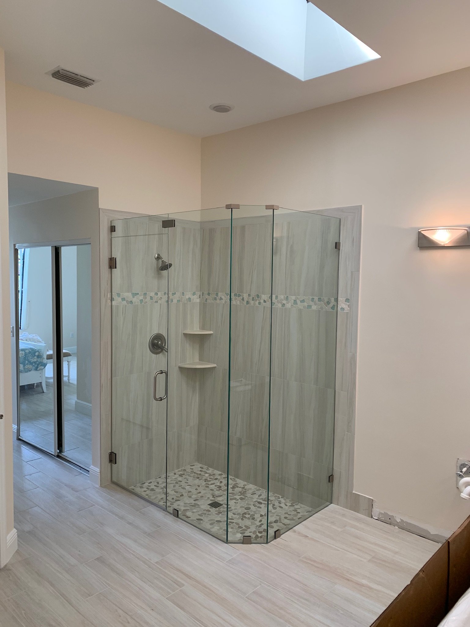 Our Gallery | Showers and Custom Glass | Superior Frameless Showers