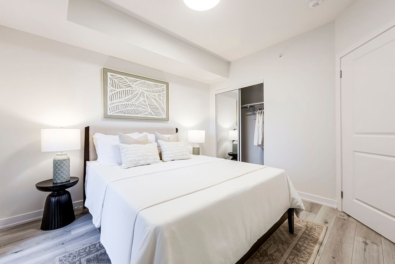 Gallery | Suites and Building pictures at 1475 whites road Pickering