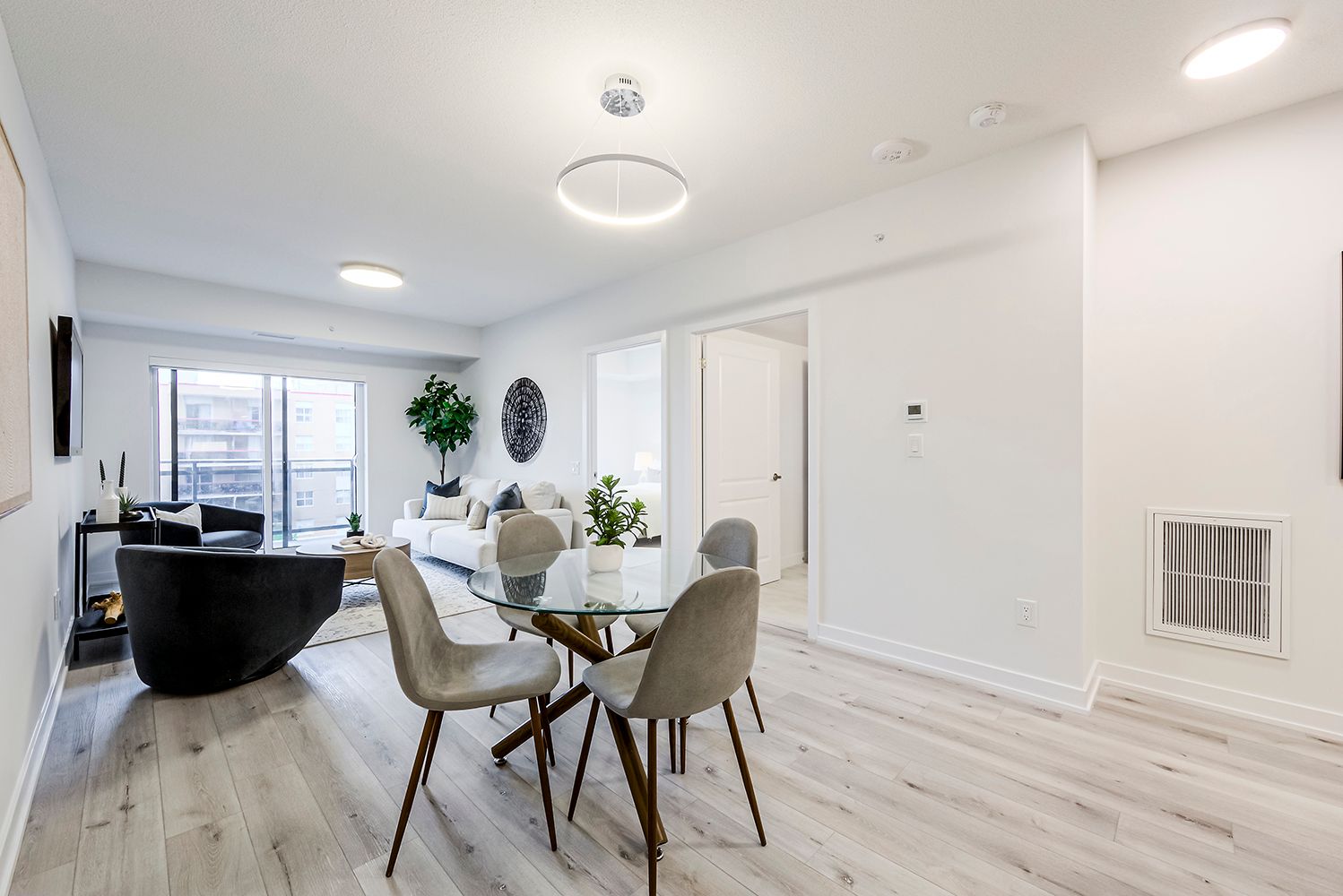 Gallery | Suites and Building pictures at 1475 whites road Pickering