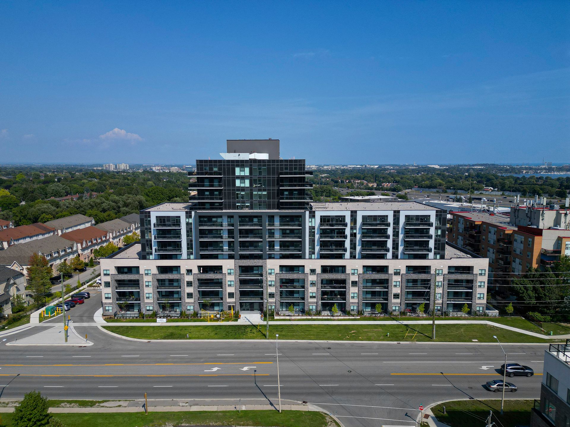 Gallery | Suites and Building pictures at 1475 whites road Pickering