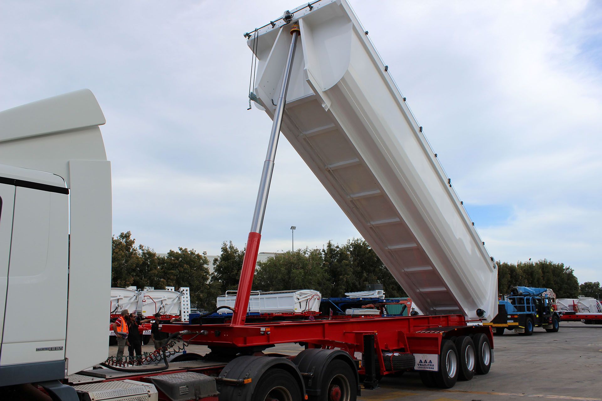 Side Tippers | AAA Trailers Sydney