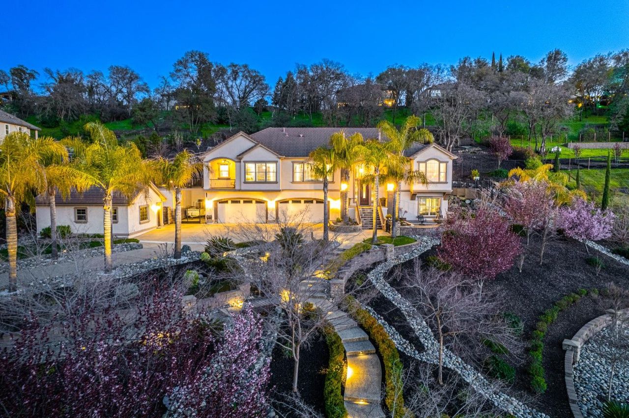 Melanie Cook - GUIDE Real Estate