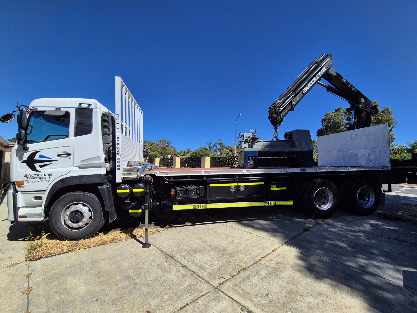 Hiab & Tilt Tray Hire Perth | Container & Machinery Transport Perth ...