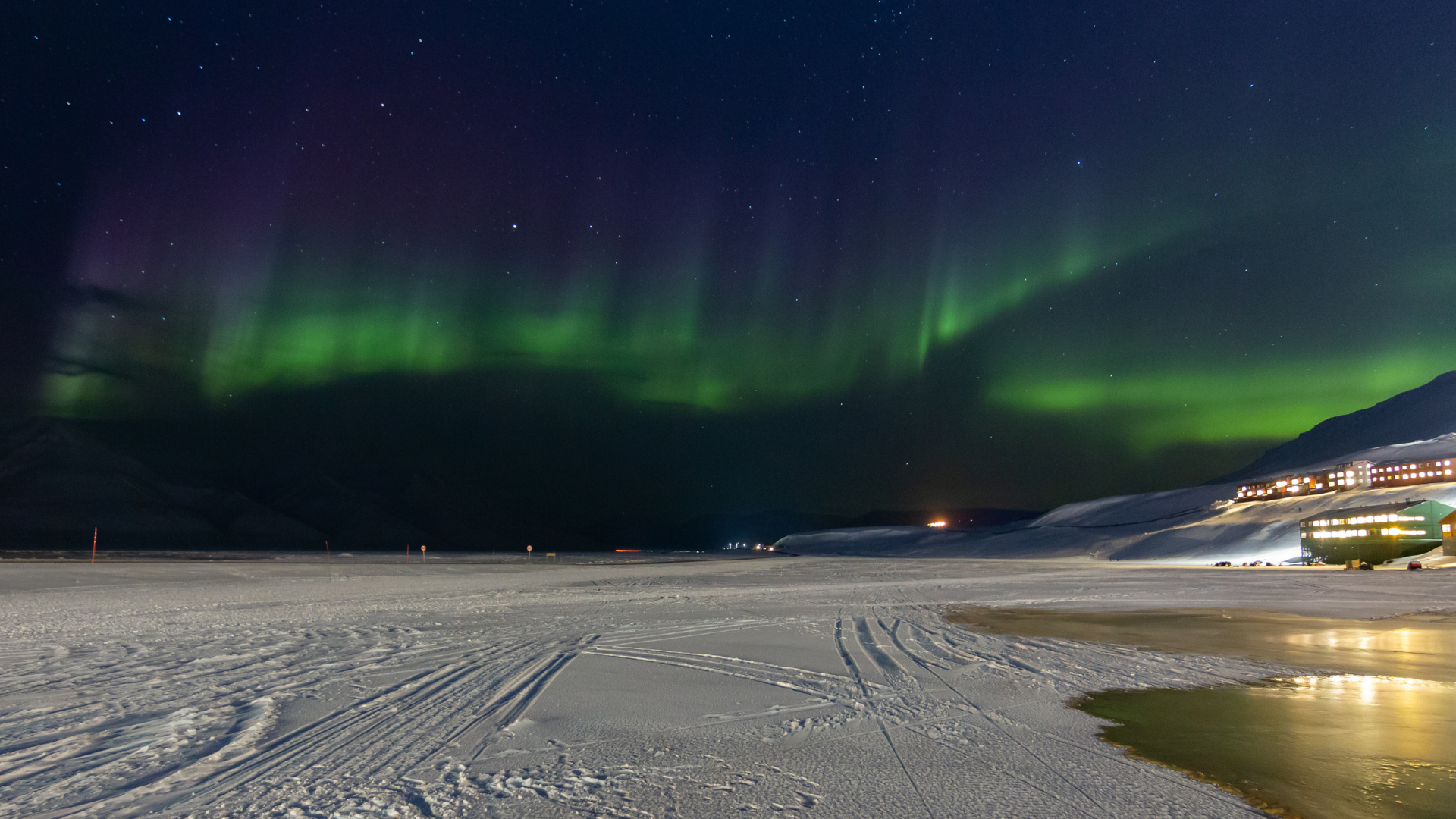 Eight Aurora Borealis Facts in Svalbard