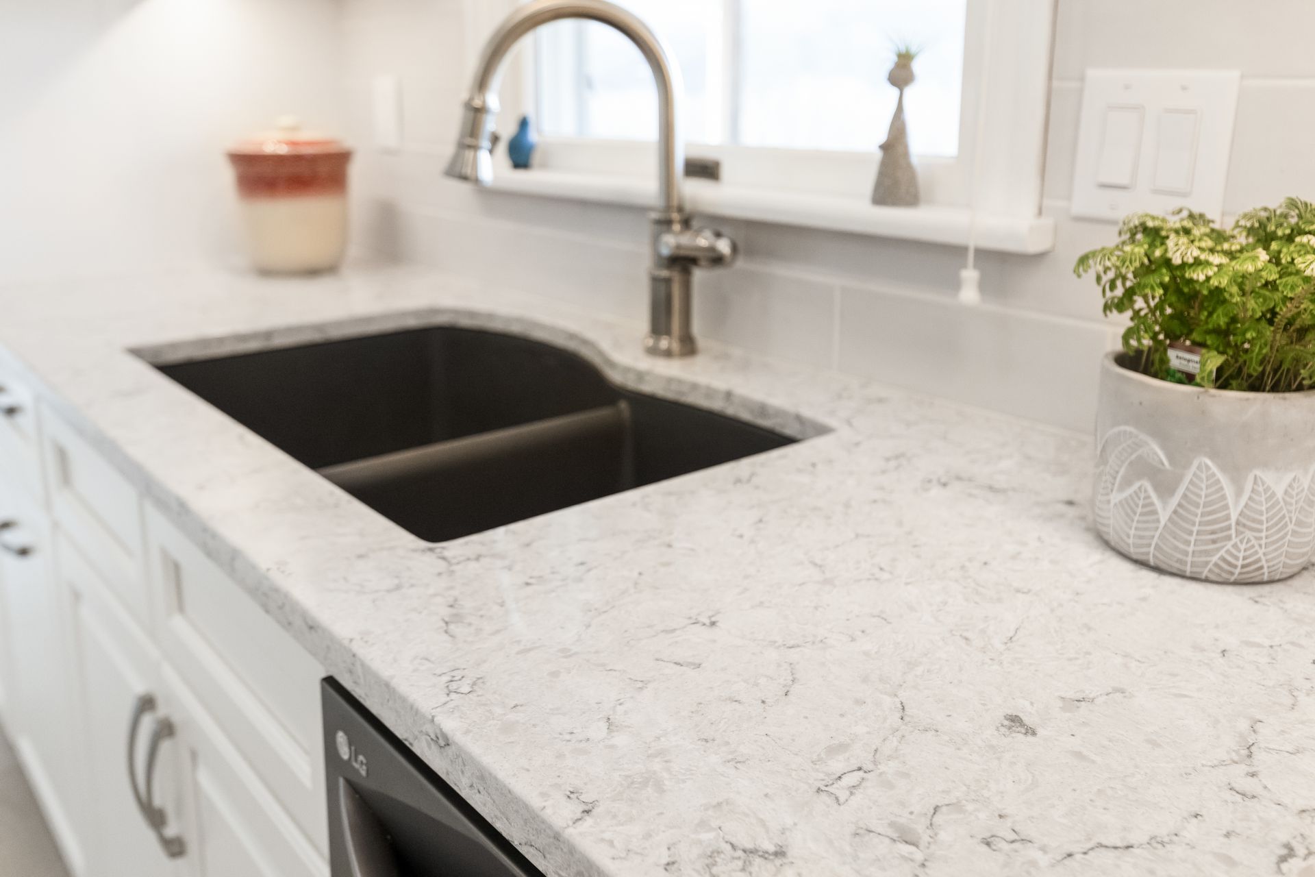 Quartz countertops project design and remodel examples and ideas