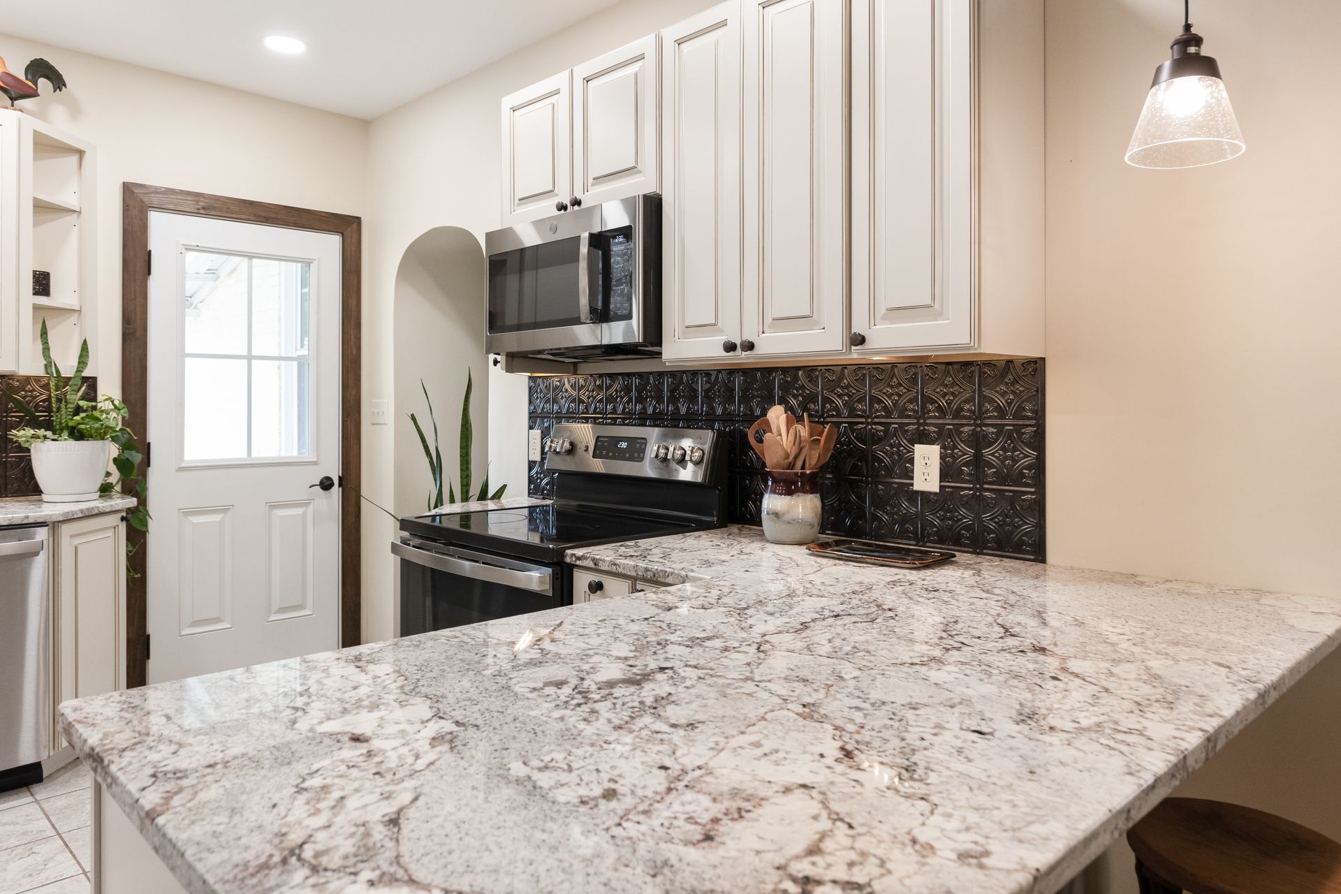 Natural stone countertop project design and remodel examples and ideas