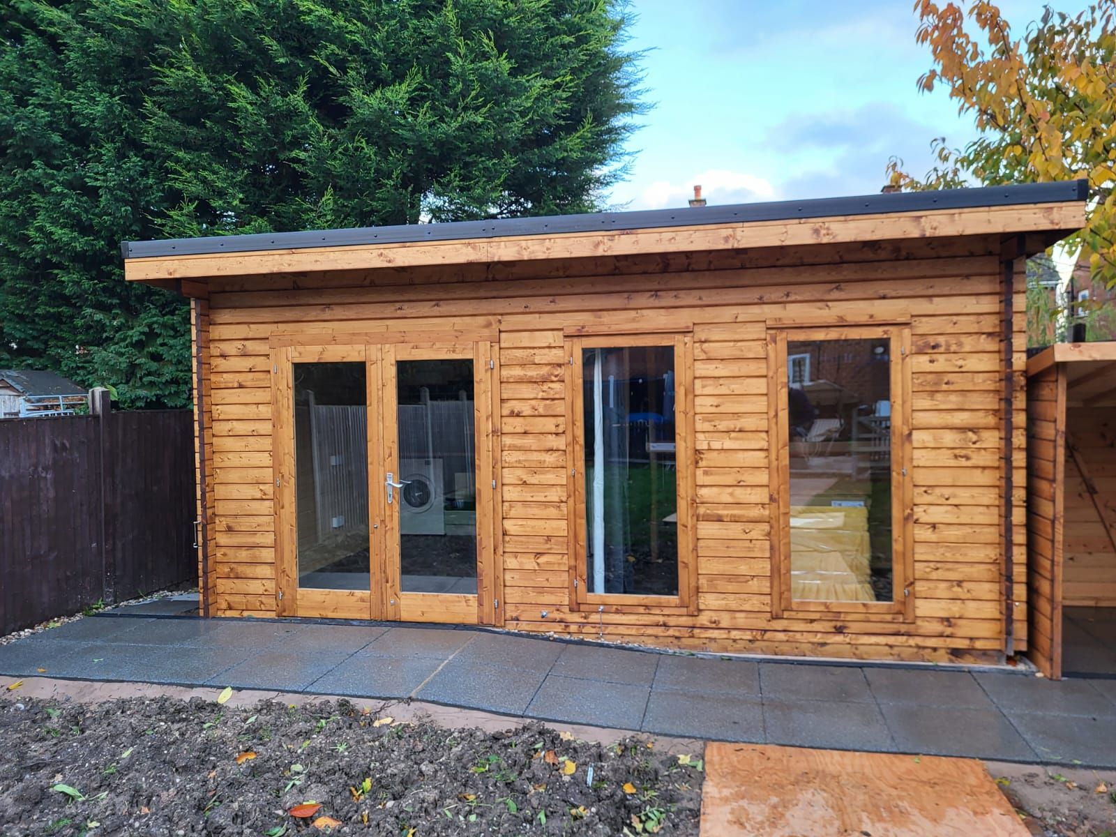 Bespoke Annex Log Cabin Project in Birmingham: Log Cabin Store Case Study