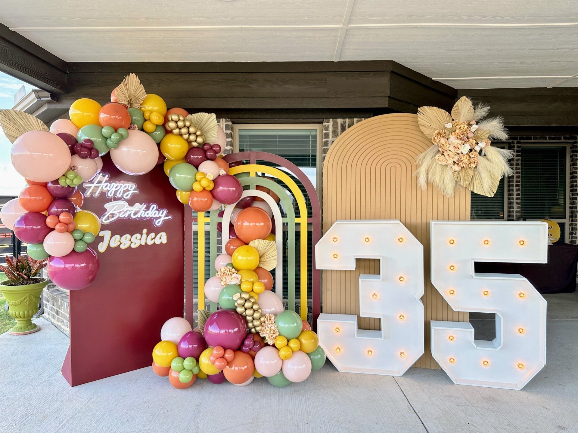Elegant Balloon Backdrops Fort Worth | Photo Walls