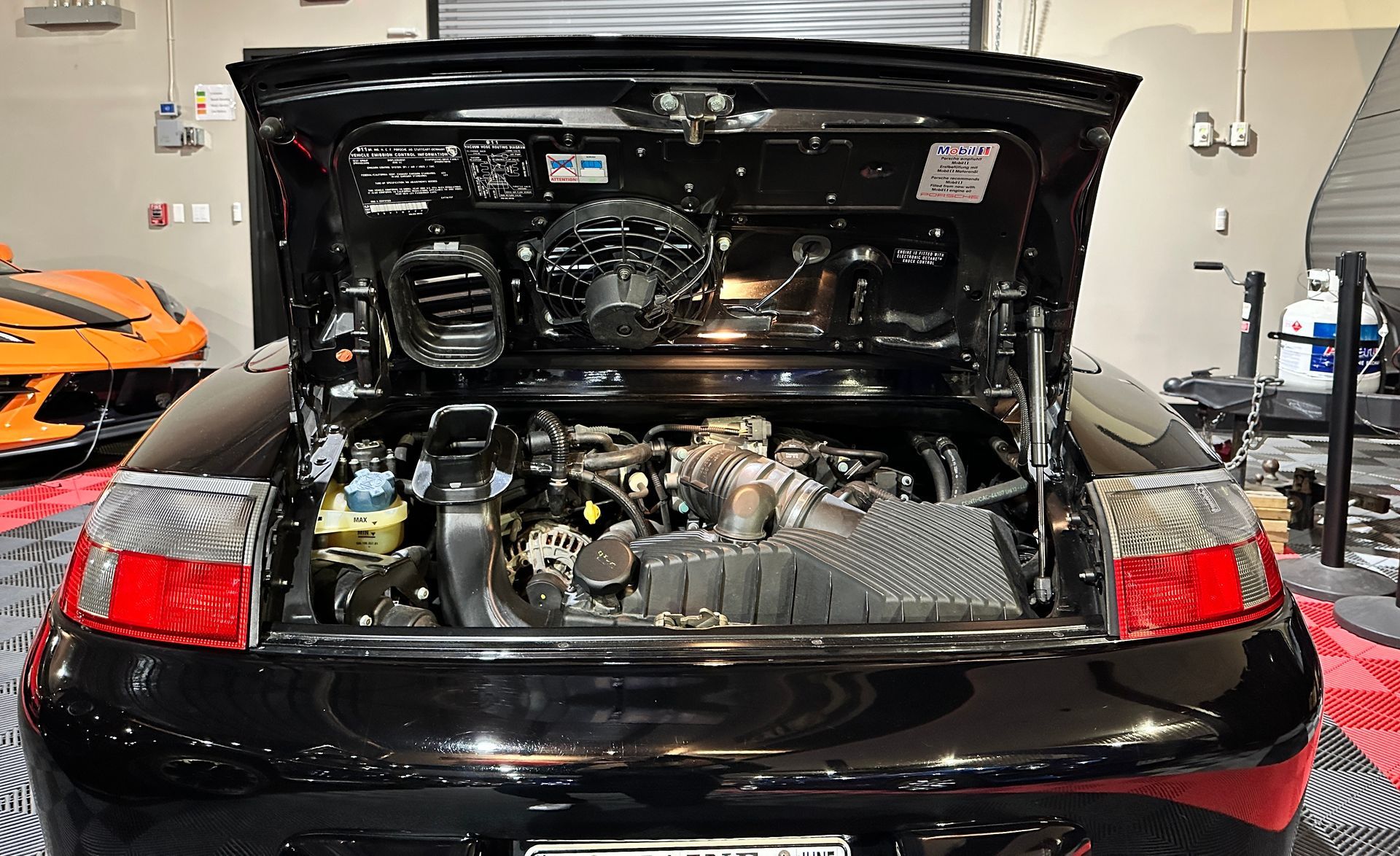 Throttle Garage | Car Detailing & Club