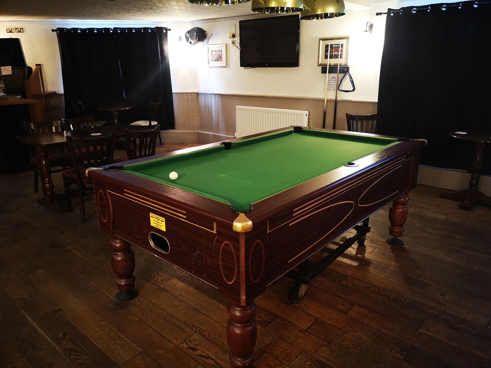 The Four Dogs, Wrexham