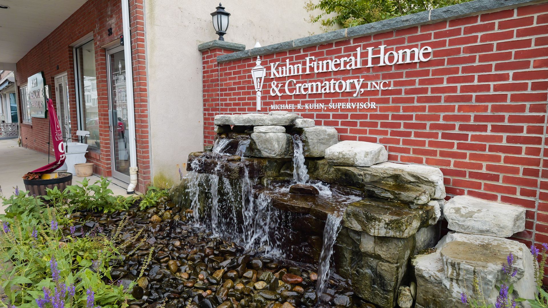 Kuhn Funeral Homes