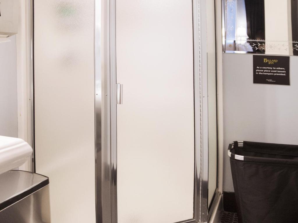 Rooms | Ballard Inn | Seattle WA