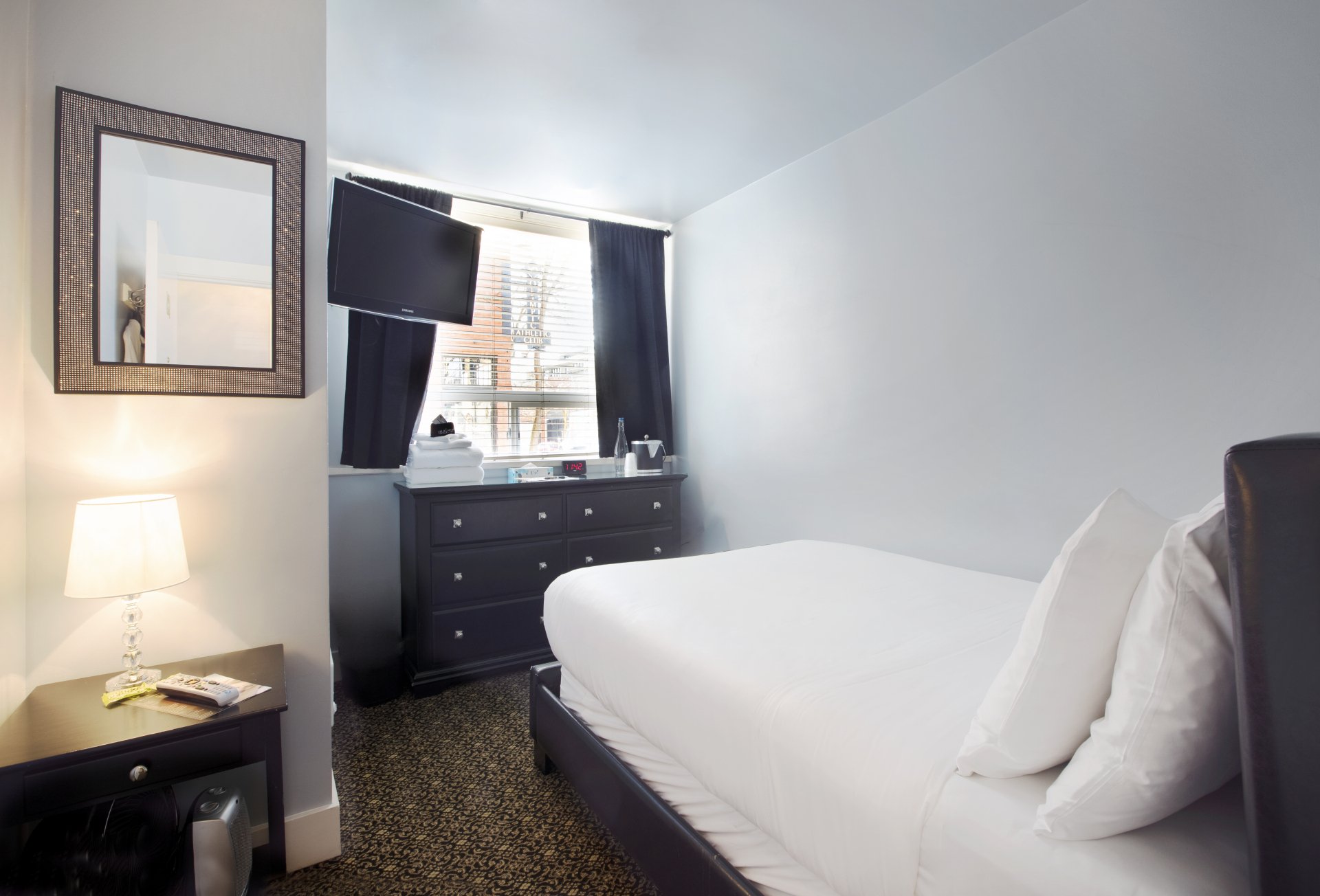 Gallery | Ballard Inn | Seattle WA