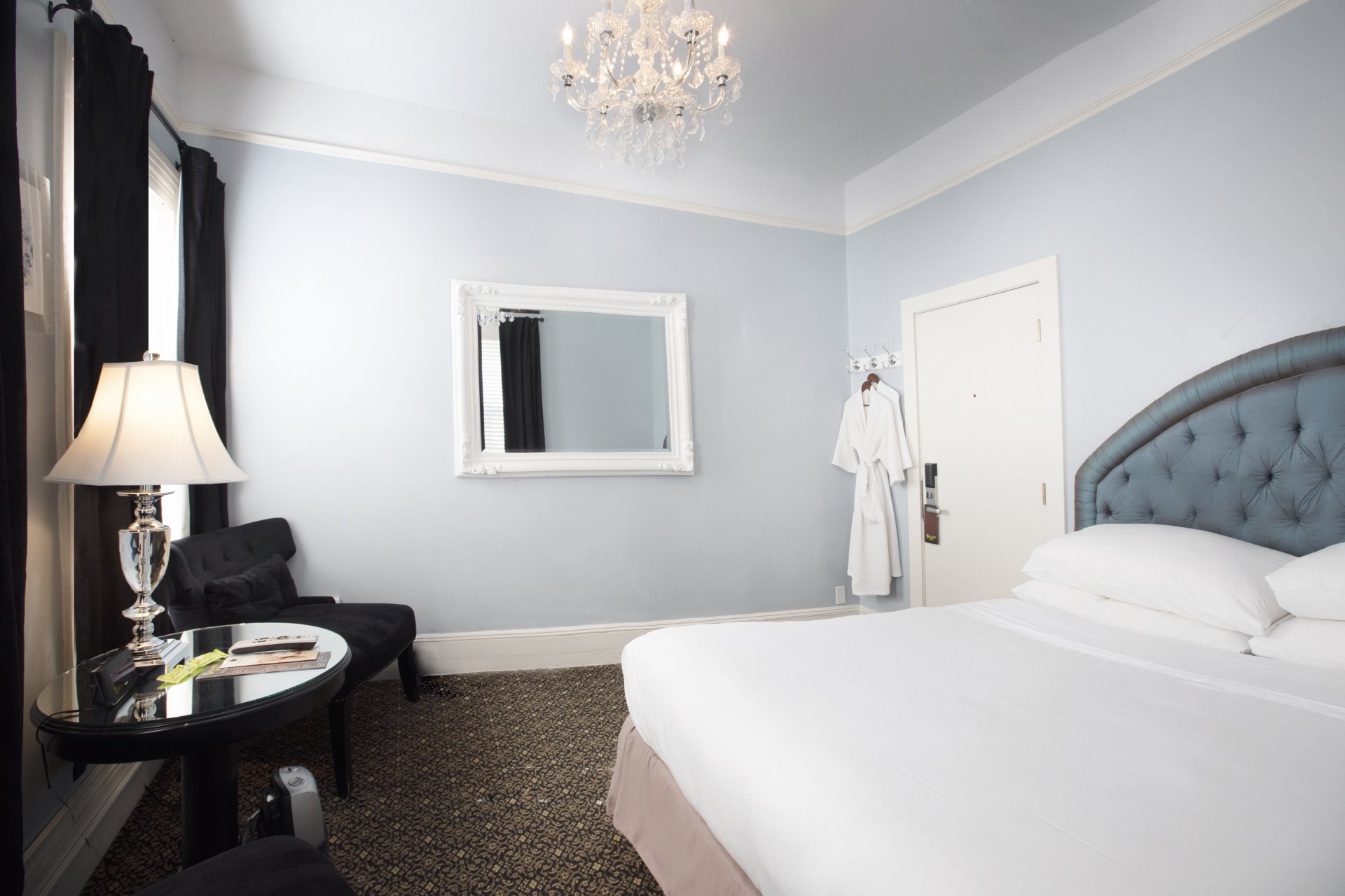 Gallery | Ballard Inn | Seattle WA