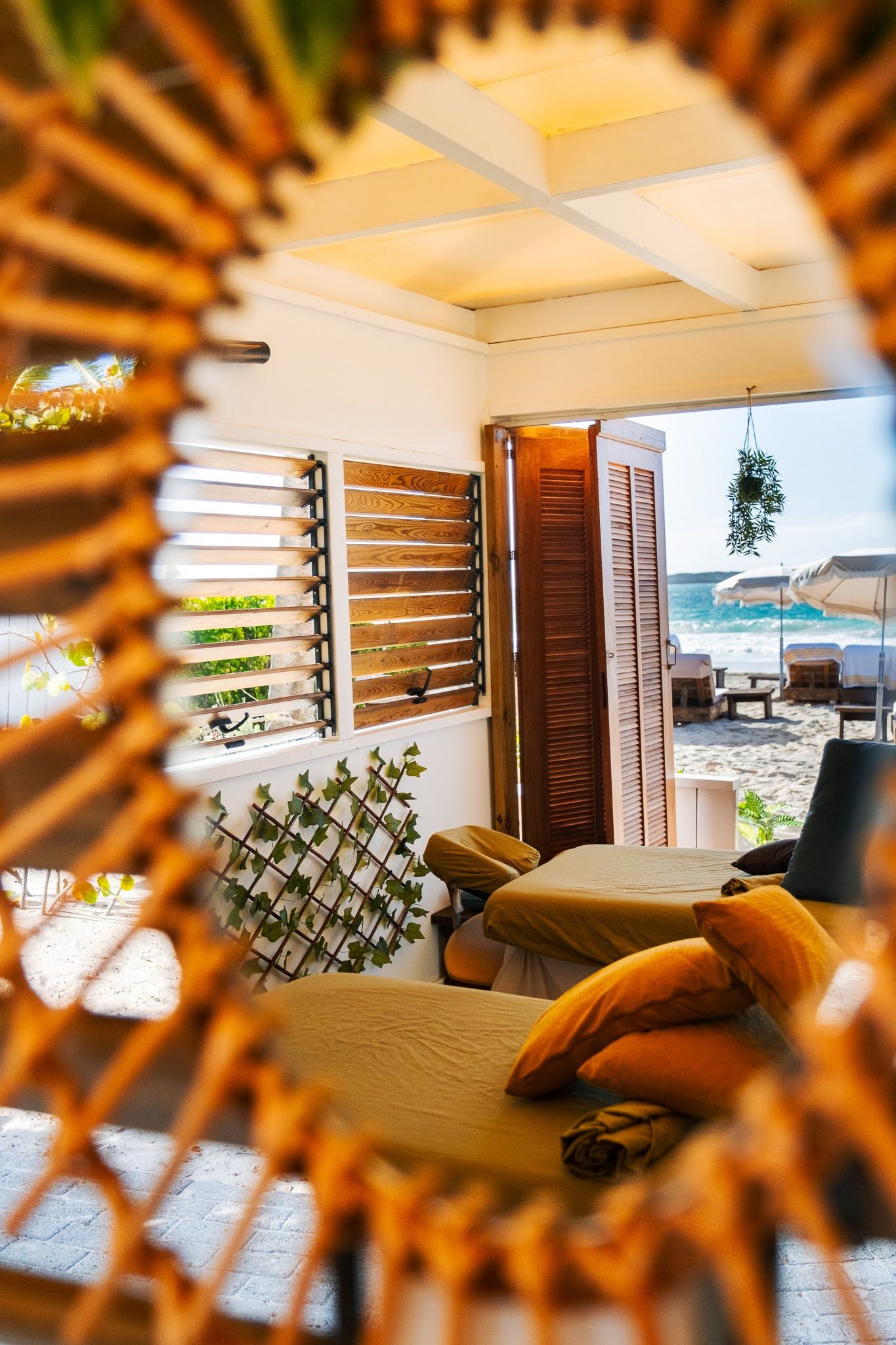 MASSAGES | COCO BEACH RESTAURANT