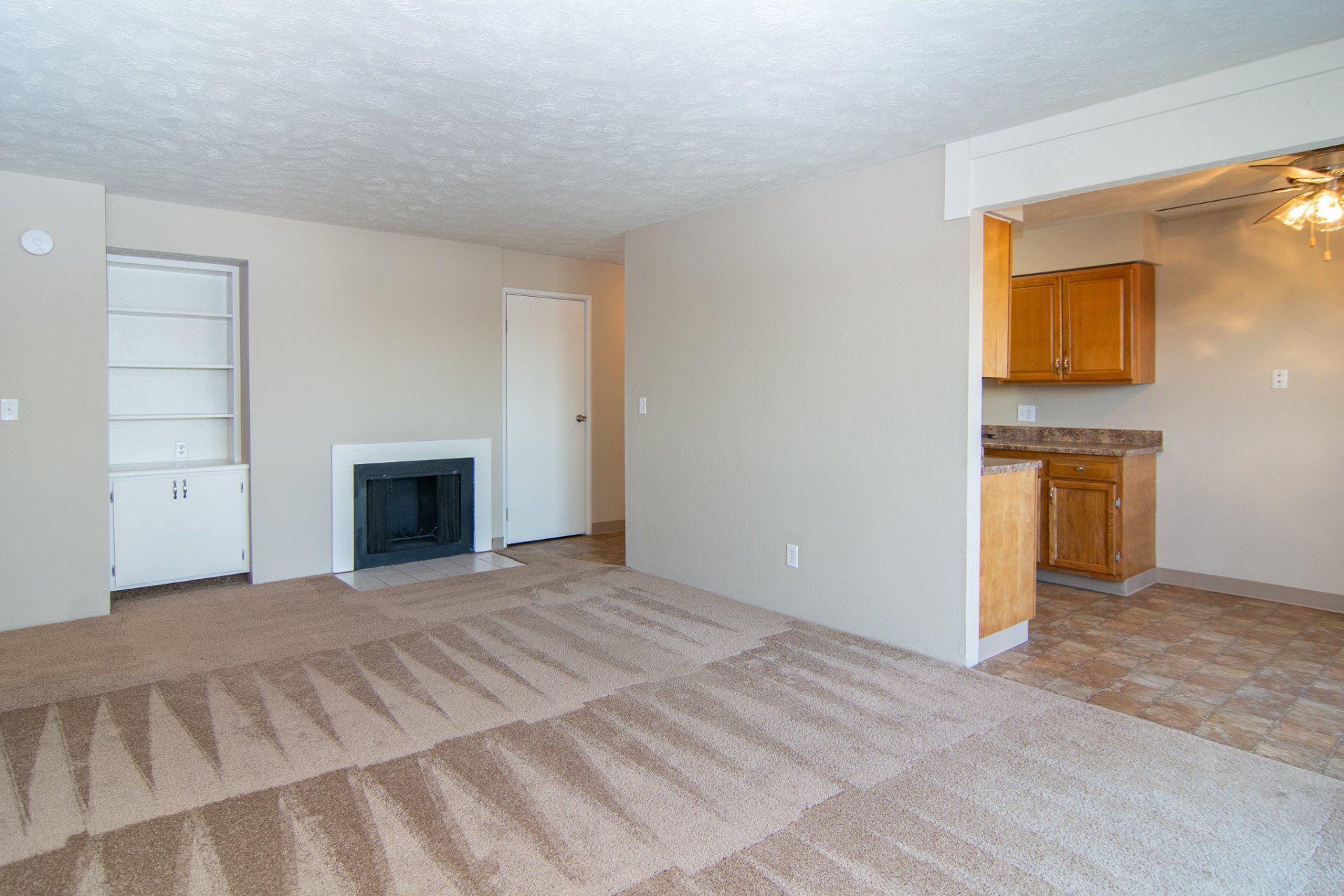 Country Club Village - Omaha, Nebraska Apartments for Rent / Studio to ...