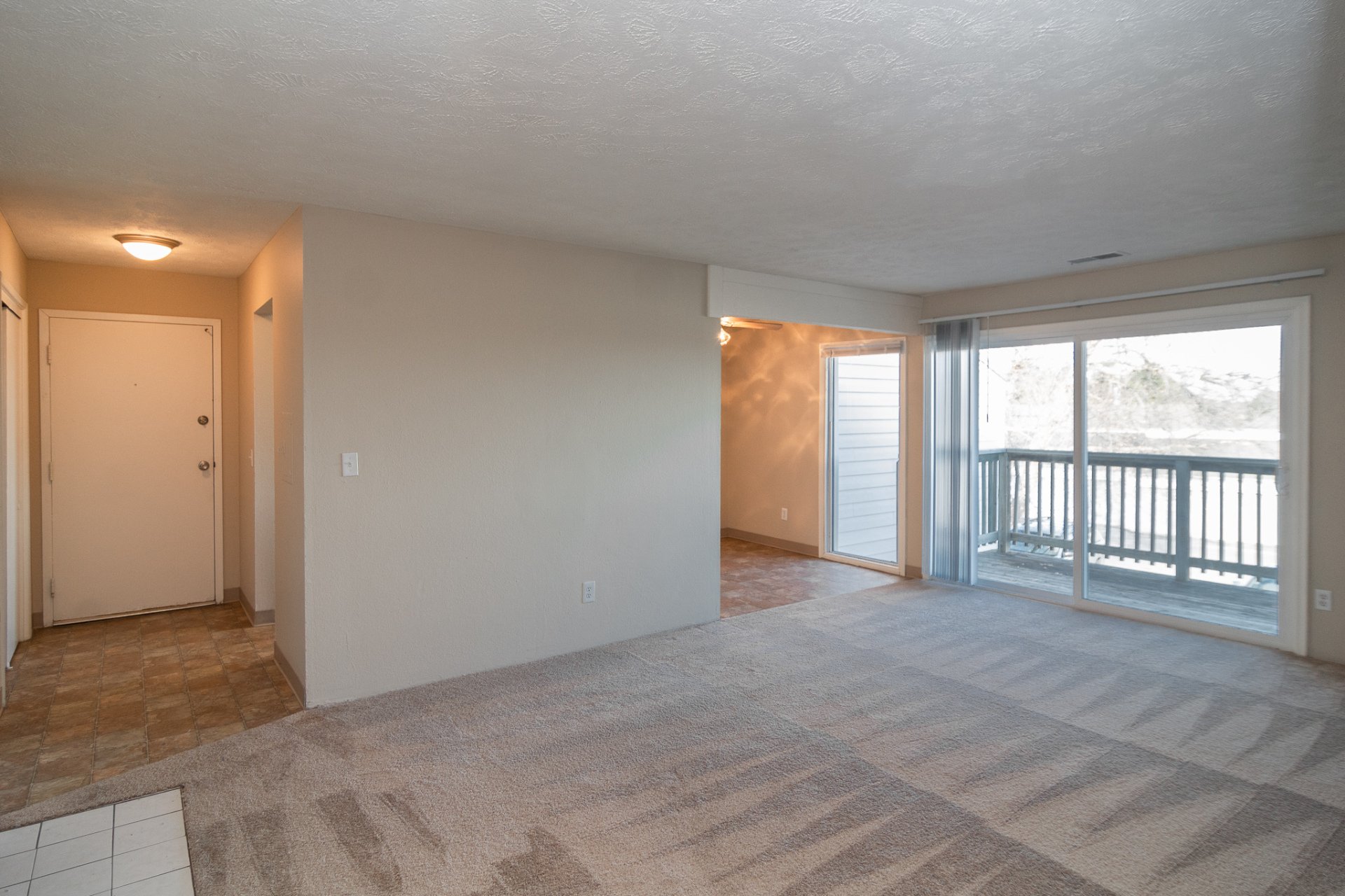 Country Club Village - Omaha, Nebraska Apartments for Rent / Studio to ...