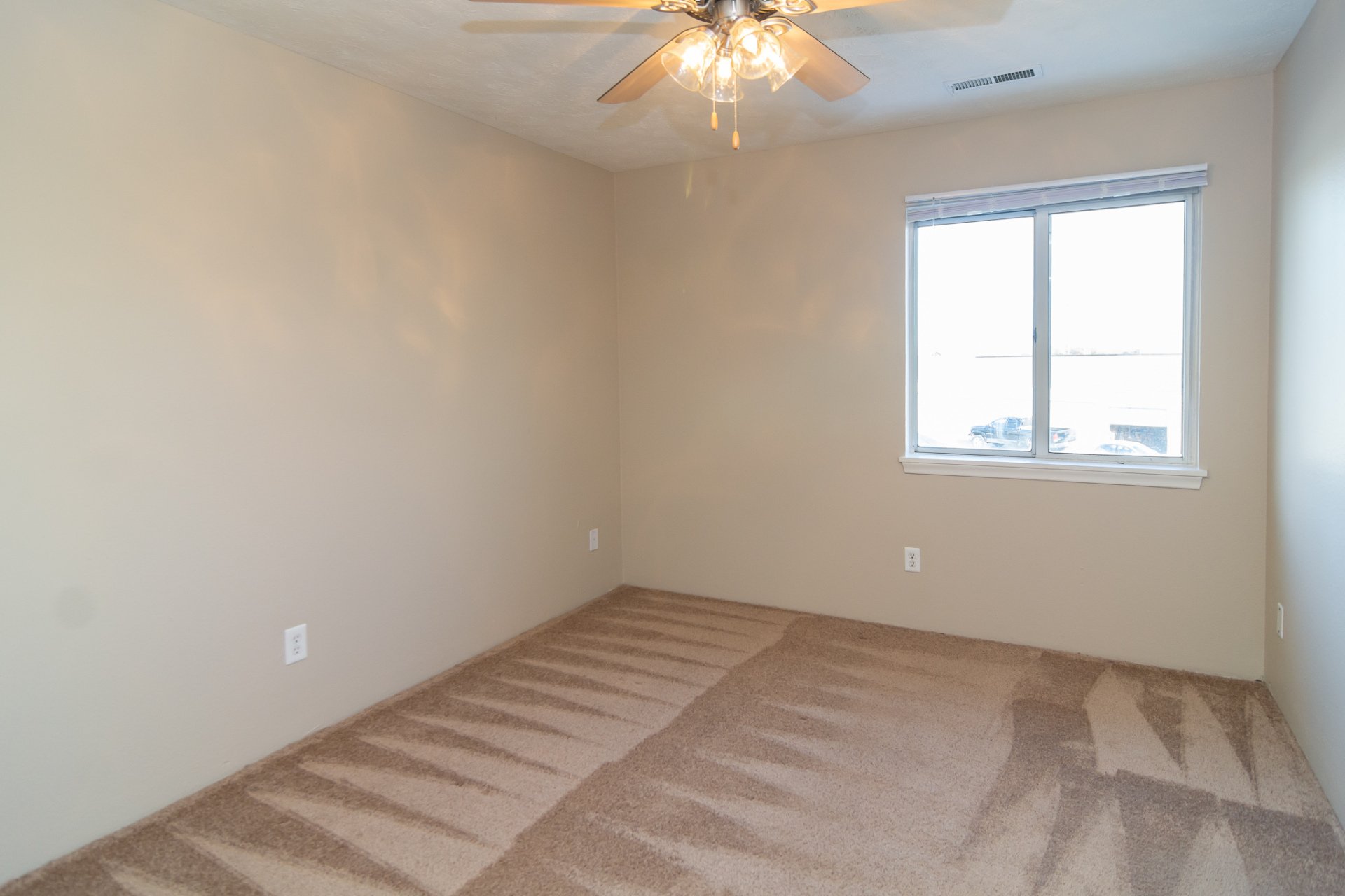 Country Club Village - Omaha, Nebraska Apartments for Rent / Studio to ...